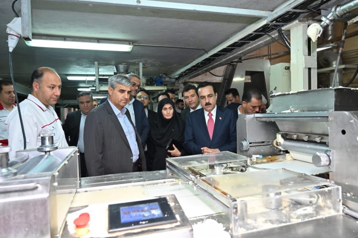 The Governor of Erbil visited the 'Minoo' factory for biscuit and ...